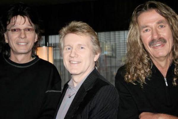 Original Members of Triumph to Reunite on Trunk Nation | full in bloom