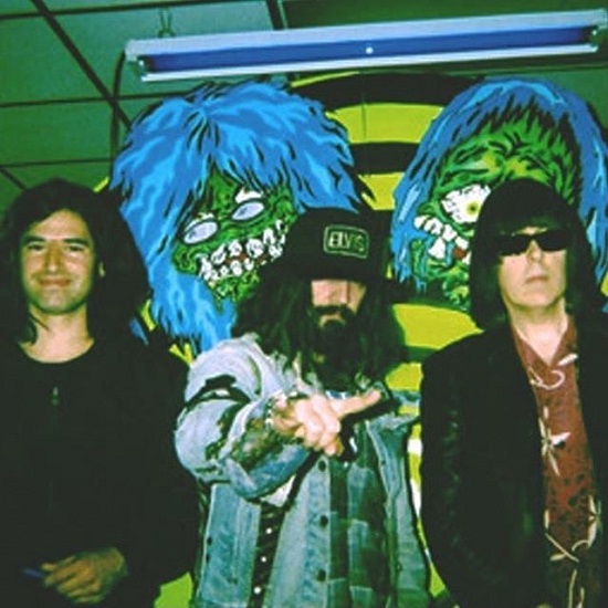 Pete Yorn, Rob Zombie, Johnny Ramone ‘We’re a Happy Family’ Signing ...