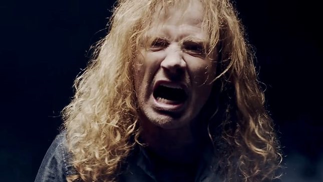 Megadeth’s Dave Mustaine Calls Out Security Guard During Concert, “Stop ...