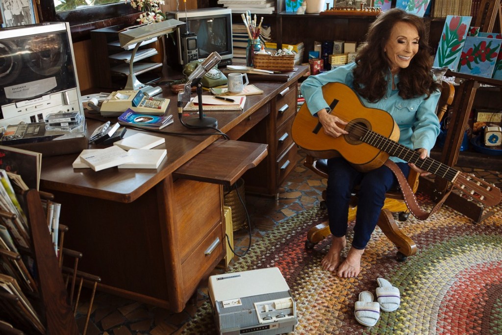 Farewell Loretta Lynn, Country Legend Dies at 90 – 2022 – Tributes ...