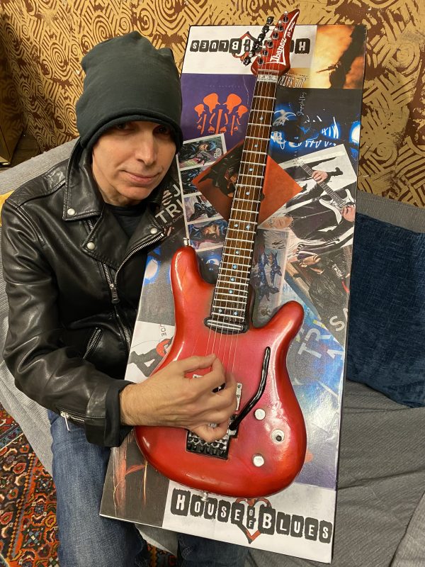 Joe Satriani’s Ibanez Guitar JS Cake – House of Blues Houston – 2022 ...